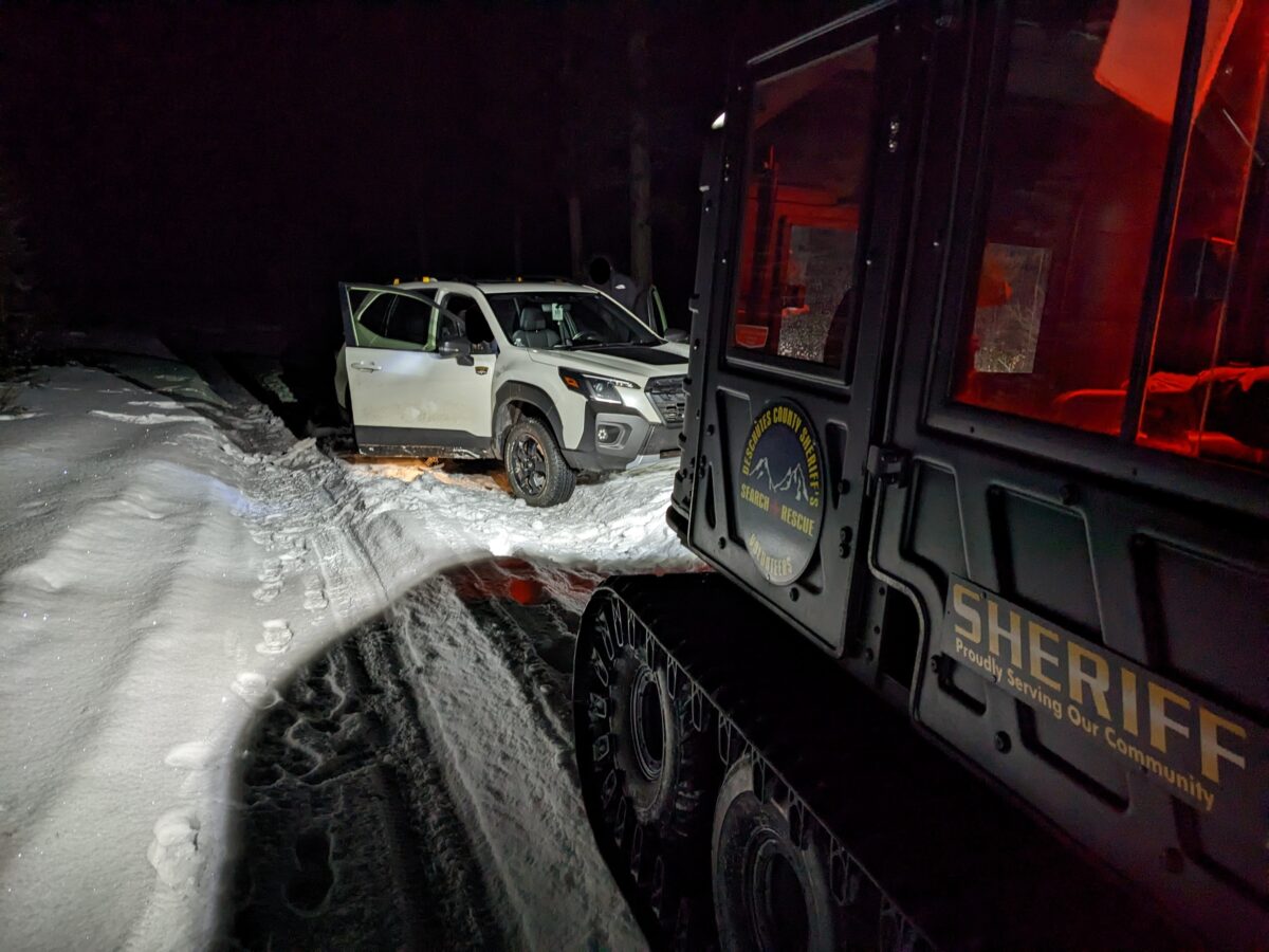 Deschutes County Sheriff's Office Search and Rescue assist stranded ...